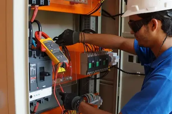 Mantenimiento de sistemas eléctricos: qué es y por qué es importante